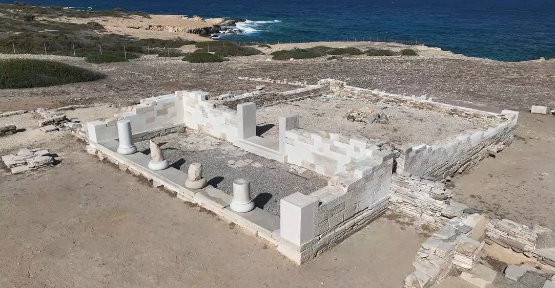 Ιερό του Απόλλωνα στη θέση Μάντρα Δεσποτικού και στη νησίδα Τσιμηντήρι ...